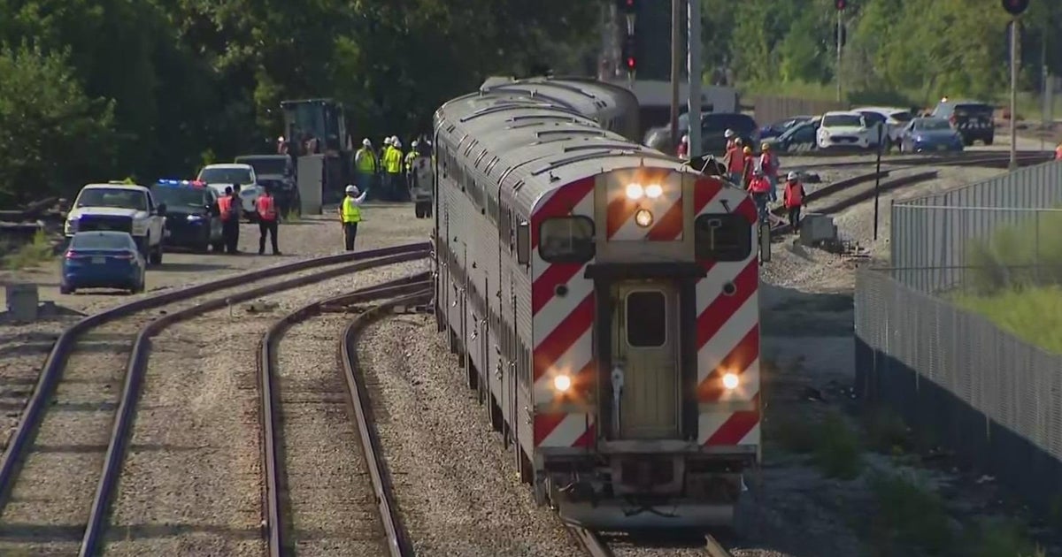 Metra Rock Island derailment causes chaos for riders - CBS Chicago Metra Rock Island derailment causes chaos for riders - CBS Chicago