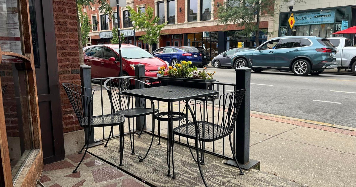 Reza's Restaurant closes original Andersonville location - CBS Chicago