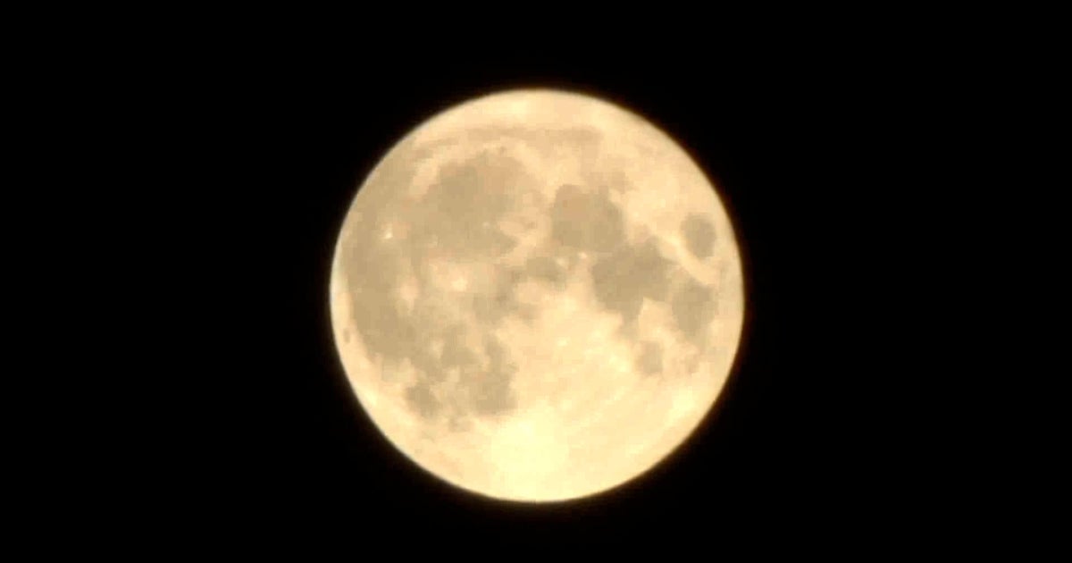 WATCH: Time-lapse captures super blue moon crossing Minnesota sky - CBS ...