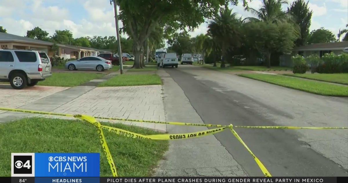 Pembroke Pines man arrested in stabbing death of brother - CBS Miami