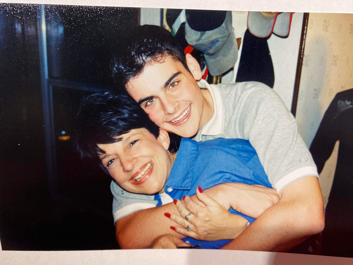 25 years ago CBS News' David Begnaud met a teacher who believed in him ...