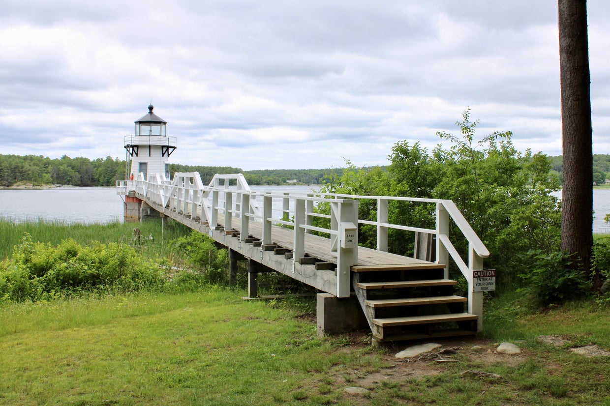 Lighthouse walkway collapses during Maine Open Lighthouse Day, injuring ...