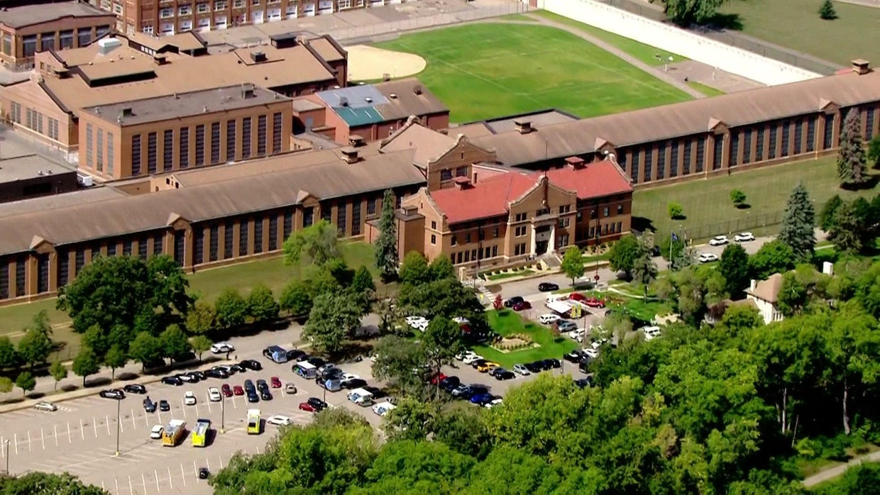 Activists rally outside governor's house, protest conditions at ...