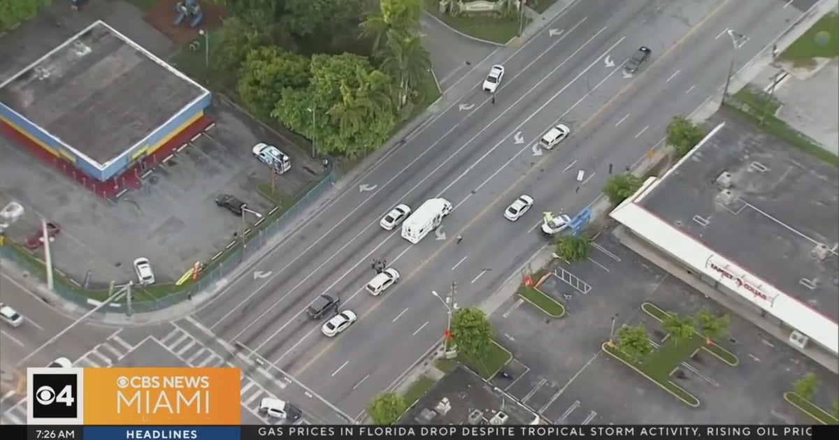 1 killed, 2 hurt during gun battle, crash in NW Miami-Dade - CBS Miami