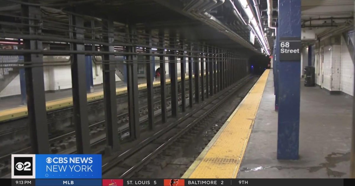 Search on for suspect following unprovoked subway push on Upper East ...