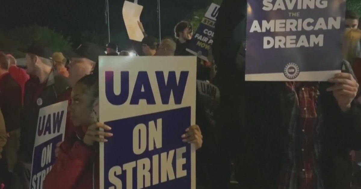 UAW begins historic strike against all big three automakers - CBS San ...