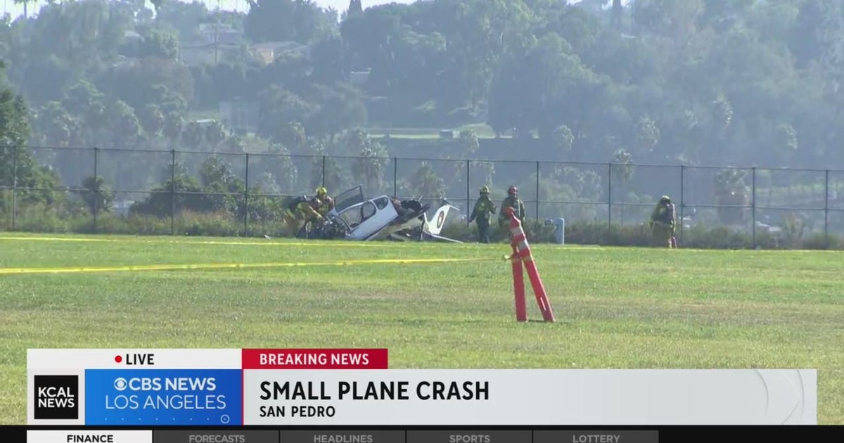 Small plane crash in San Pedro - CBS Los Angeles
