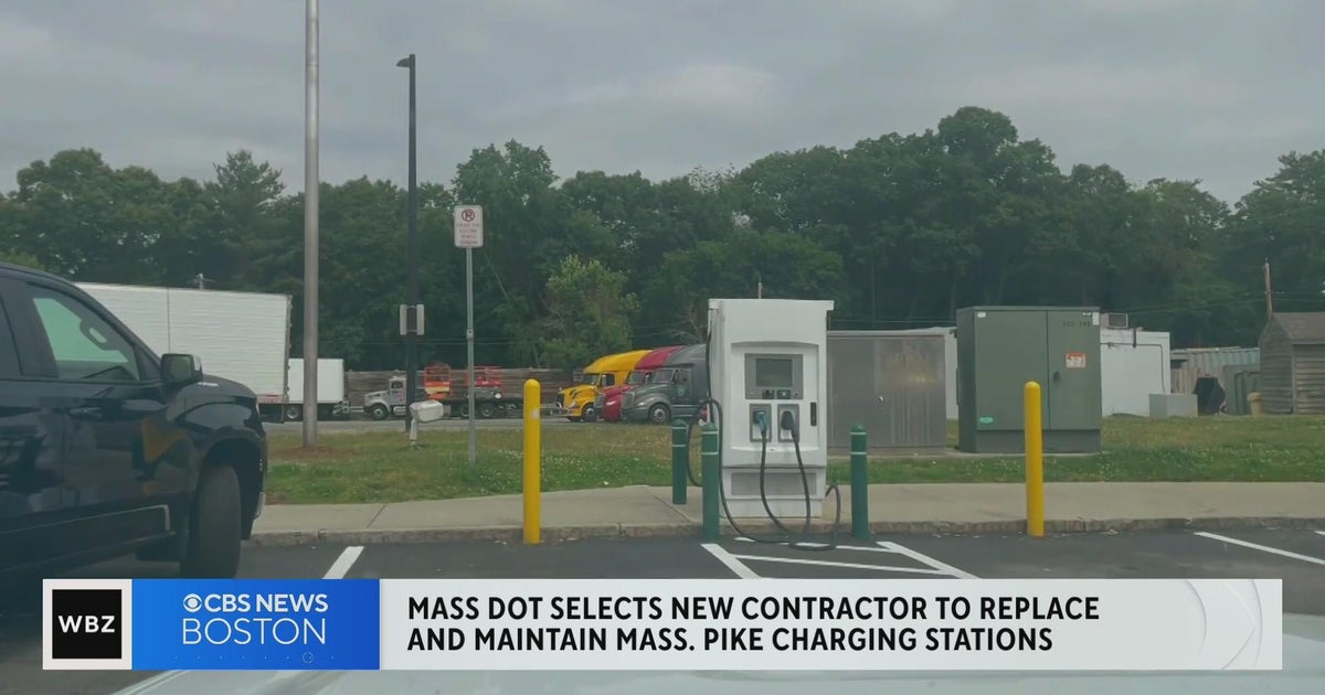 Mass DOT strikes deal to install new EV chargers on Mass Pike - CBS Boston