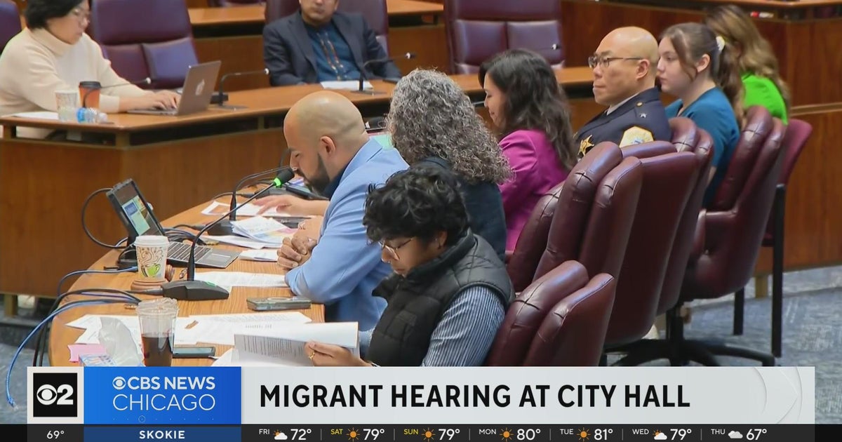 Aldermen meet to discuss ongoing migrant crisis in Chicago - CBS Chicago
