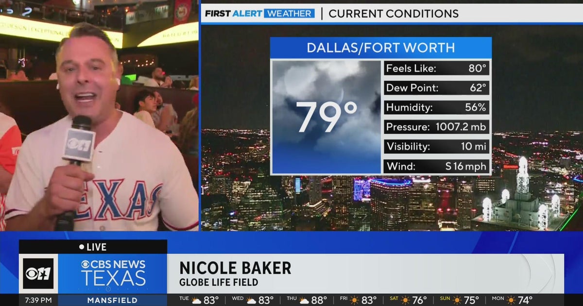 Rangers fans endure muggy weather during first home playoff game - CBS ...