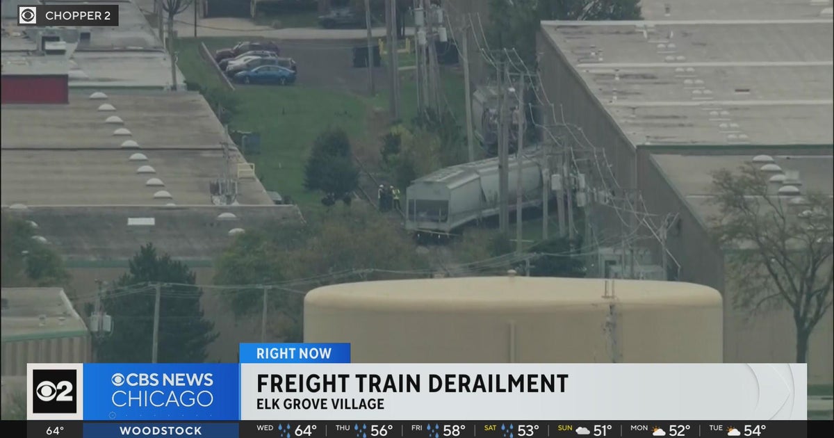 Freight train derailment in Chicago suburbs - CBS Chicago