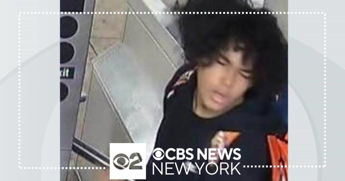 NYPD: Man hit victims with piece of wood from moving subway - CBS New York
