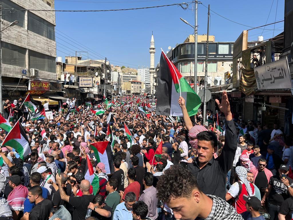 Tens of thousands across Middle East protest Israeli airstrikes on Gaza ...