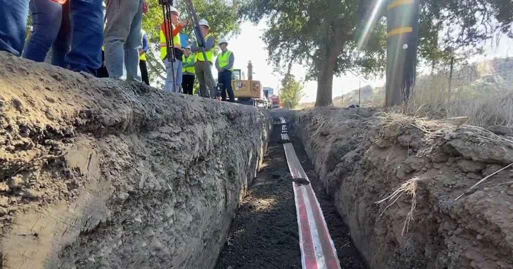 PG&E moves ahead with power line undergrounding project - CBS San Francisco