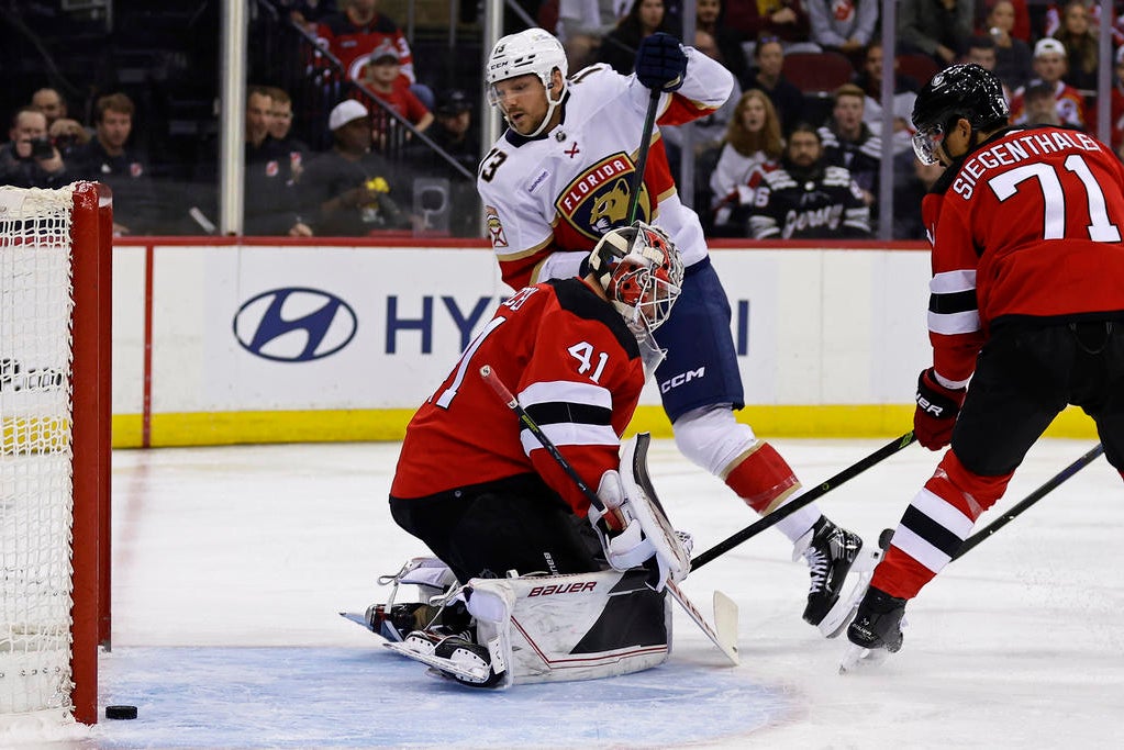 Florida Panthers beat Devils 4-3 for their first win as Reinhart scores ...
