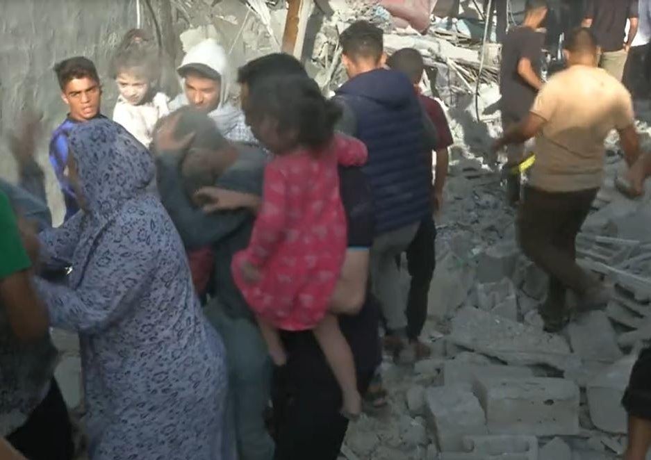 CBS News witnesses aftermath of deadly Israeli airstrike in southern ...