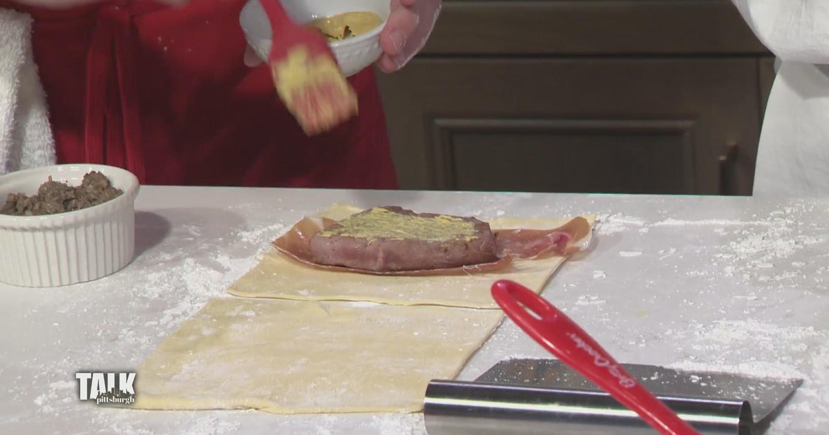 Chef Janet assembles the Beef Wellington - CBS Pittsburgh