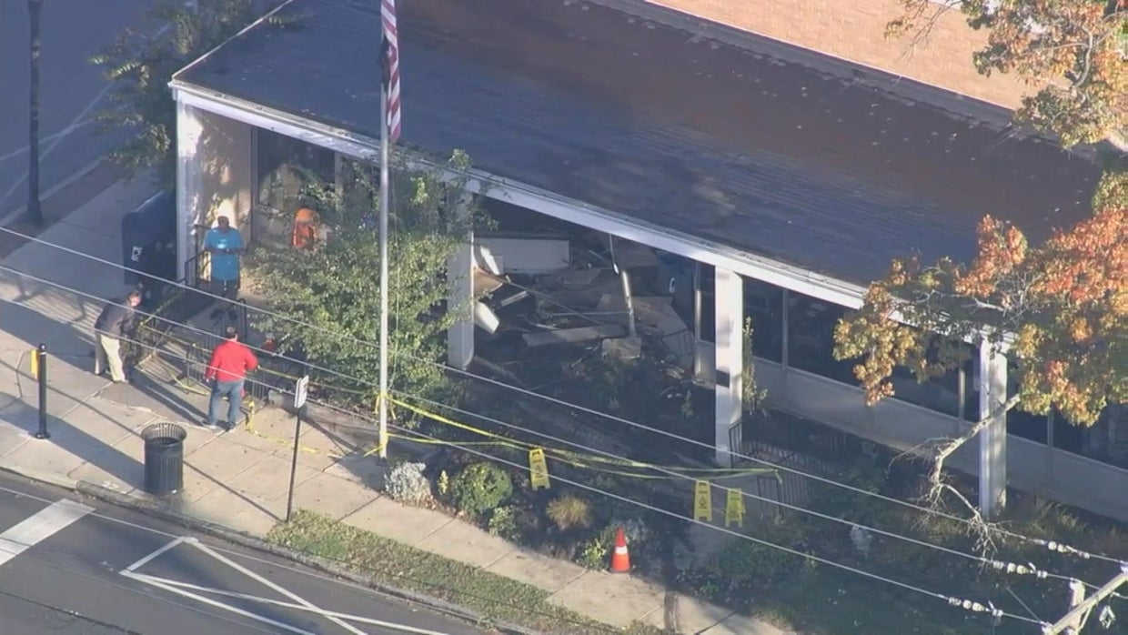 Post office in Media, Pennsylvania, damaged after box truck crash - CBS ...