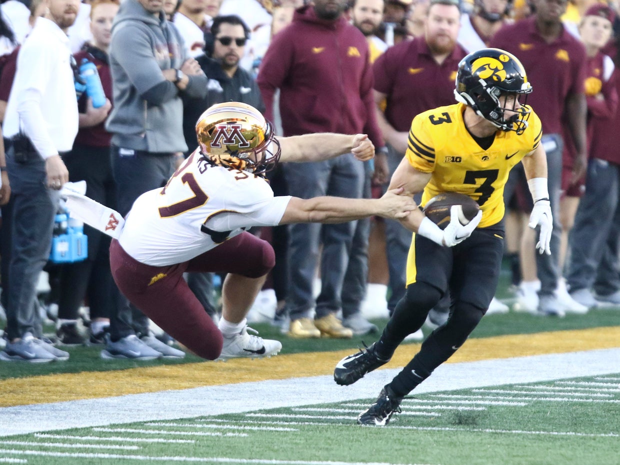 P.J. Fleck says there was "nothing controversial" about fair catch call ...