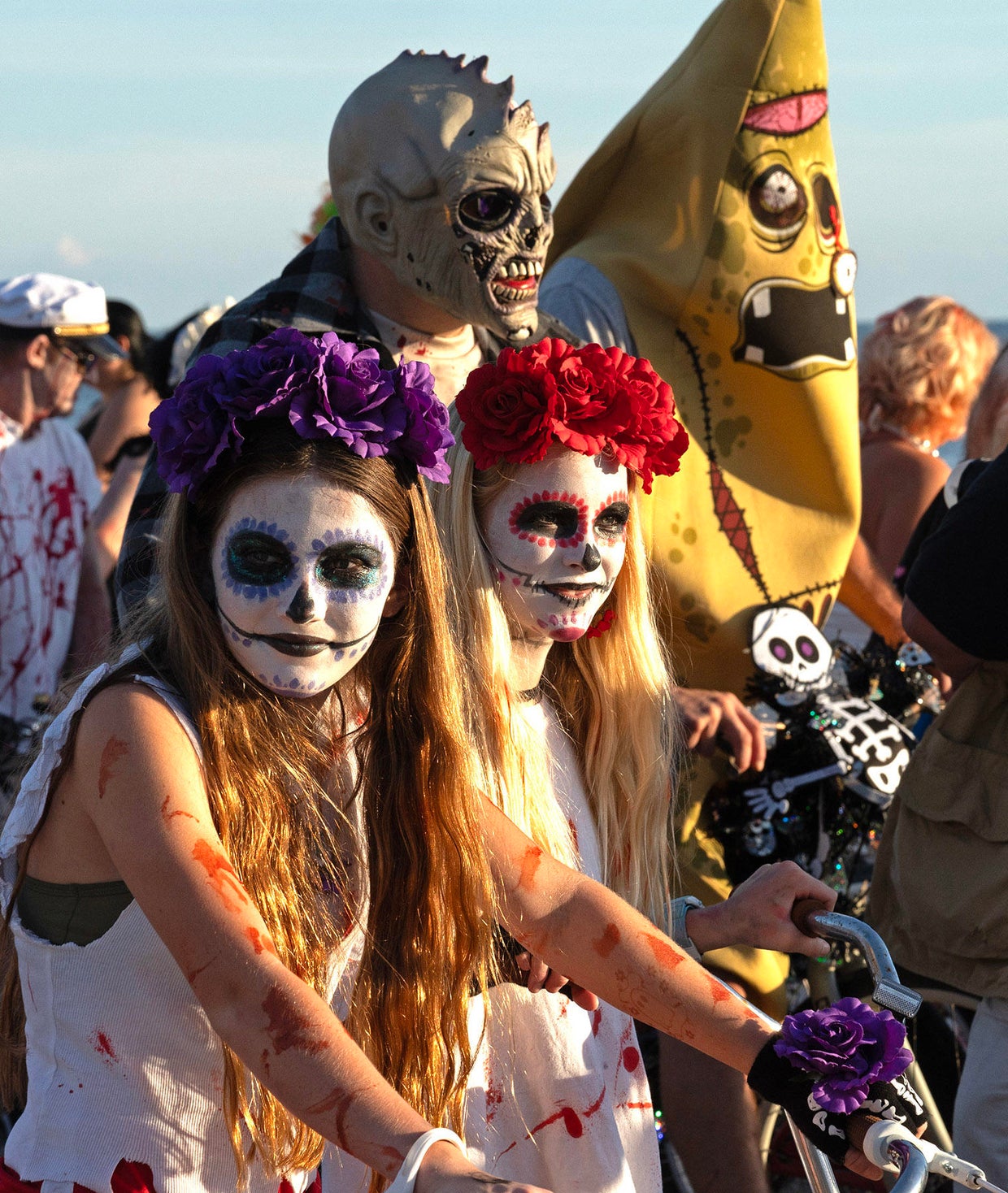 Thousands of 'Zombies' on Wheels Roam Key West - CBS Miami