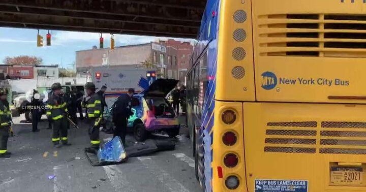 7 injured after car strikes 2 MTA buses in Brooklyn - CBS New York