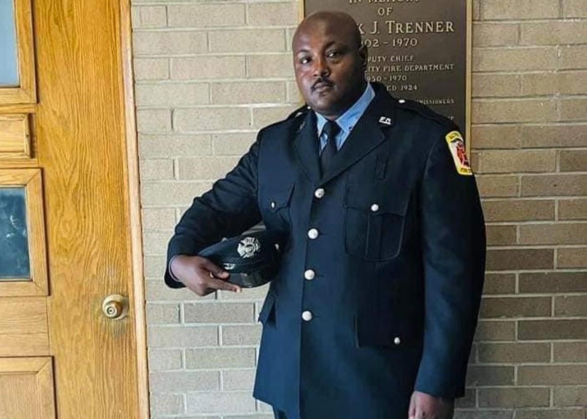 Community vigil honors fallen Baltimore City firefighter Rodney W ...