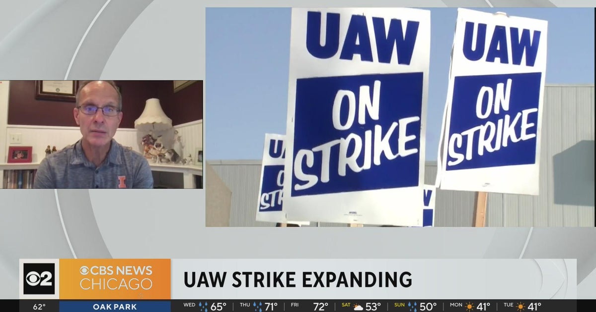 UAW strike expands to GM's largest factory - CBS Chicago