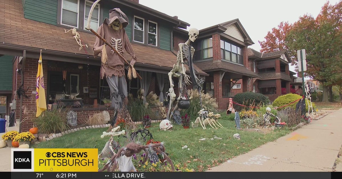 Map shows off South Hills homes with spooky Halloween decorations - CBS ...