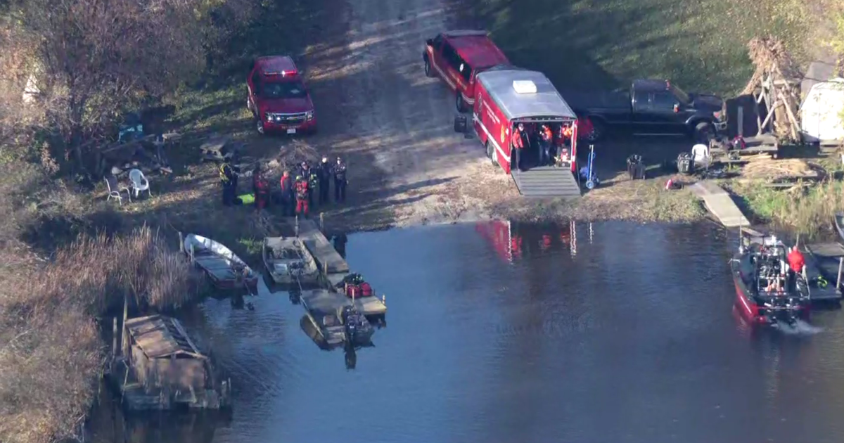 Crews search lake for missing duck hunter in Chicago suburbs - CBS Chicago Crews search lake for missing duck hunter in Chicago suburbs - CBS Chicago