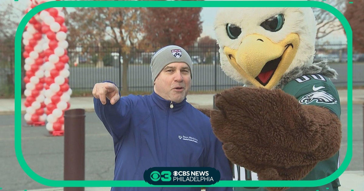 Swoop is the star at American Heart Association Heart Walk in ...