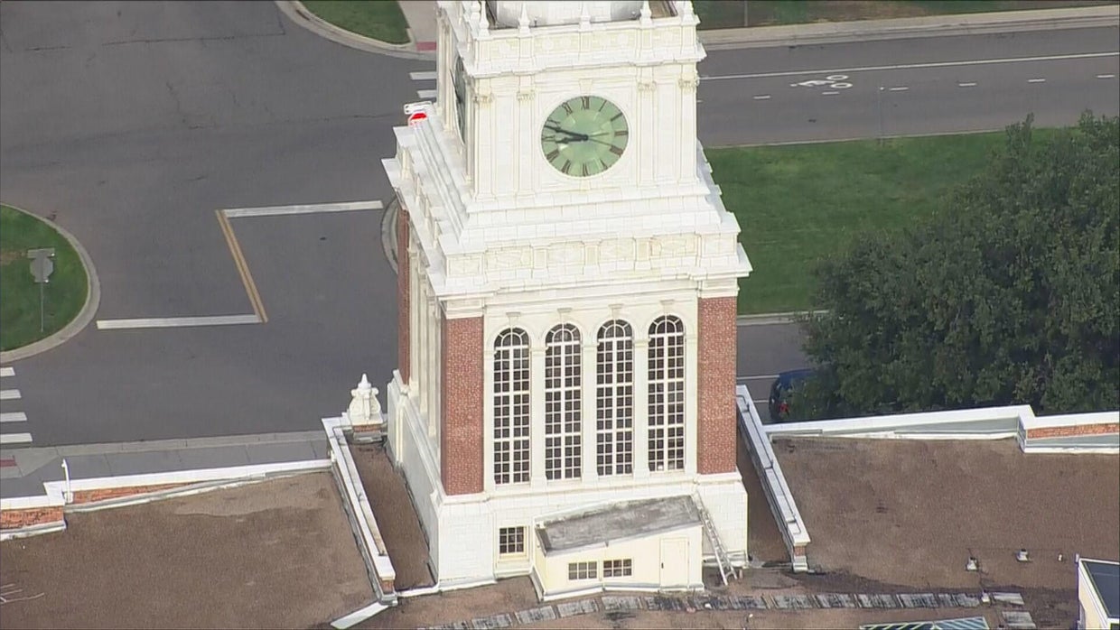 Denver's East High School clock gets adjustment for time change - CBS ...
