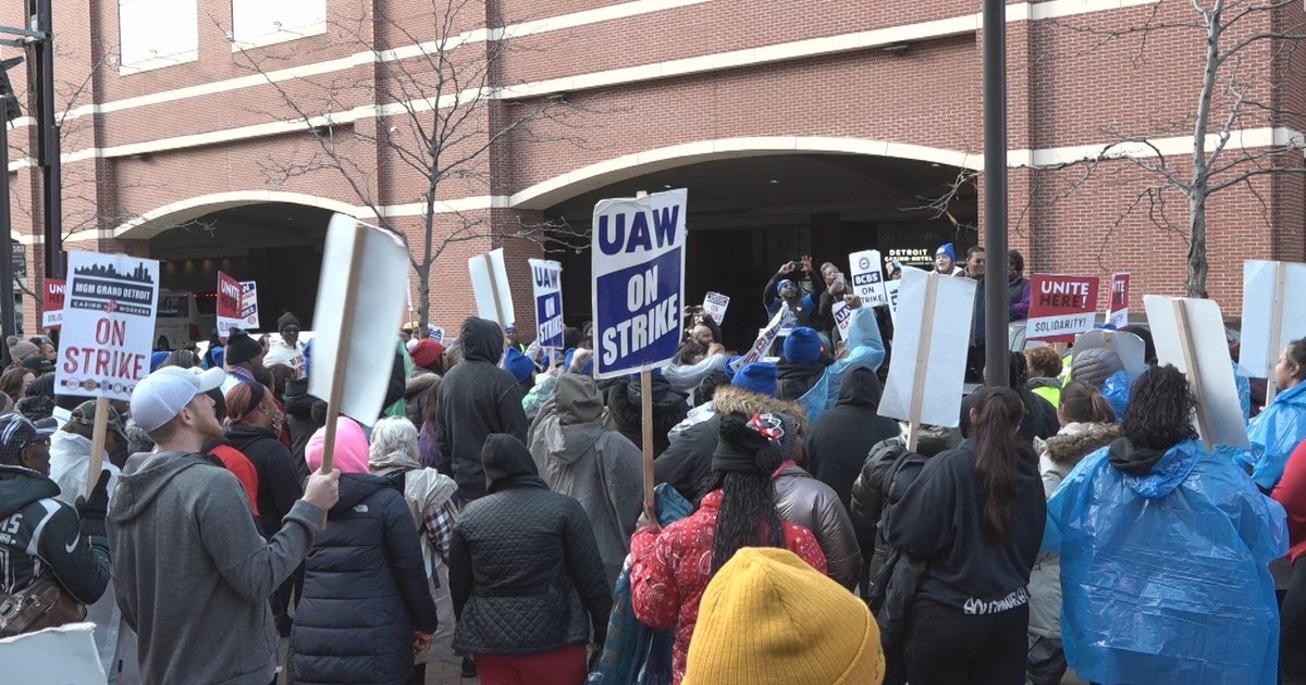Detroit solidarity shines as striking workers seek support ahead of ...