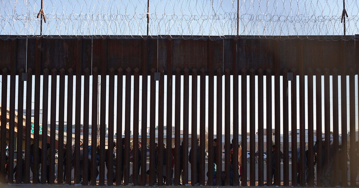 Gov. Abbott says he expects 'dramatic drop' in illegal border crossings ...