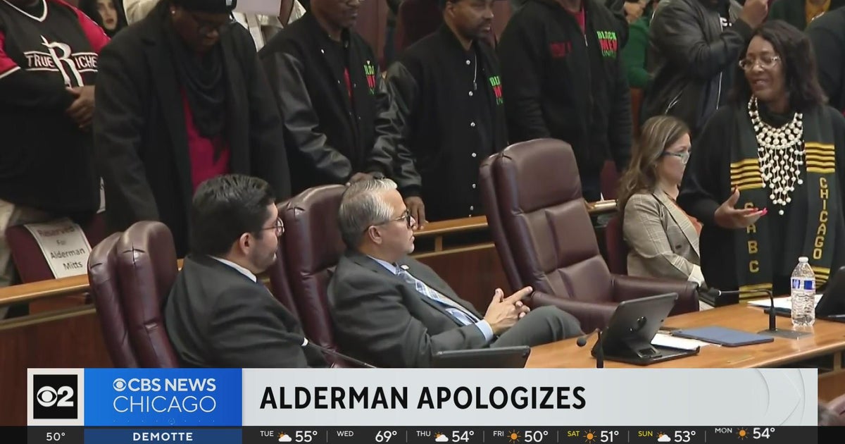 Ald. Carlos Ramirez-Rosa apologizes for treatment of Ald. Emma Mitts ...