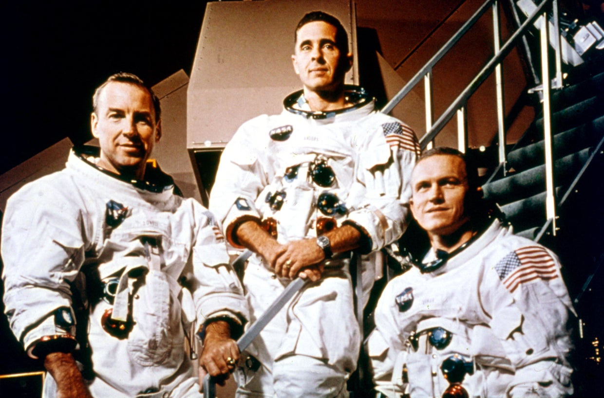 Frank Borman, Apollo 8 astronaut who orbited the moon, dies at age 95 ...