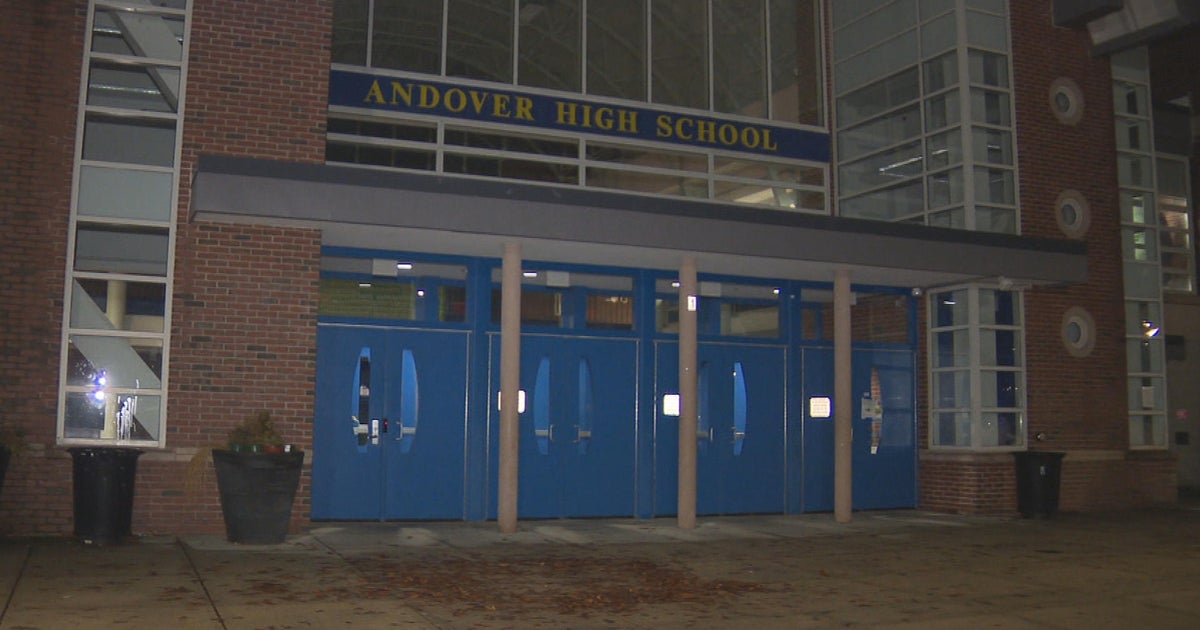 Andover school teachers go on strike - CBS Boston