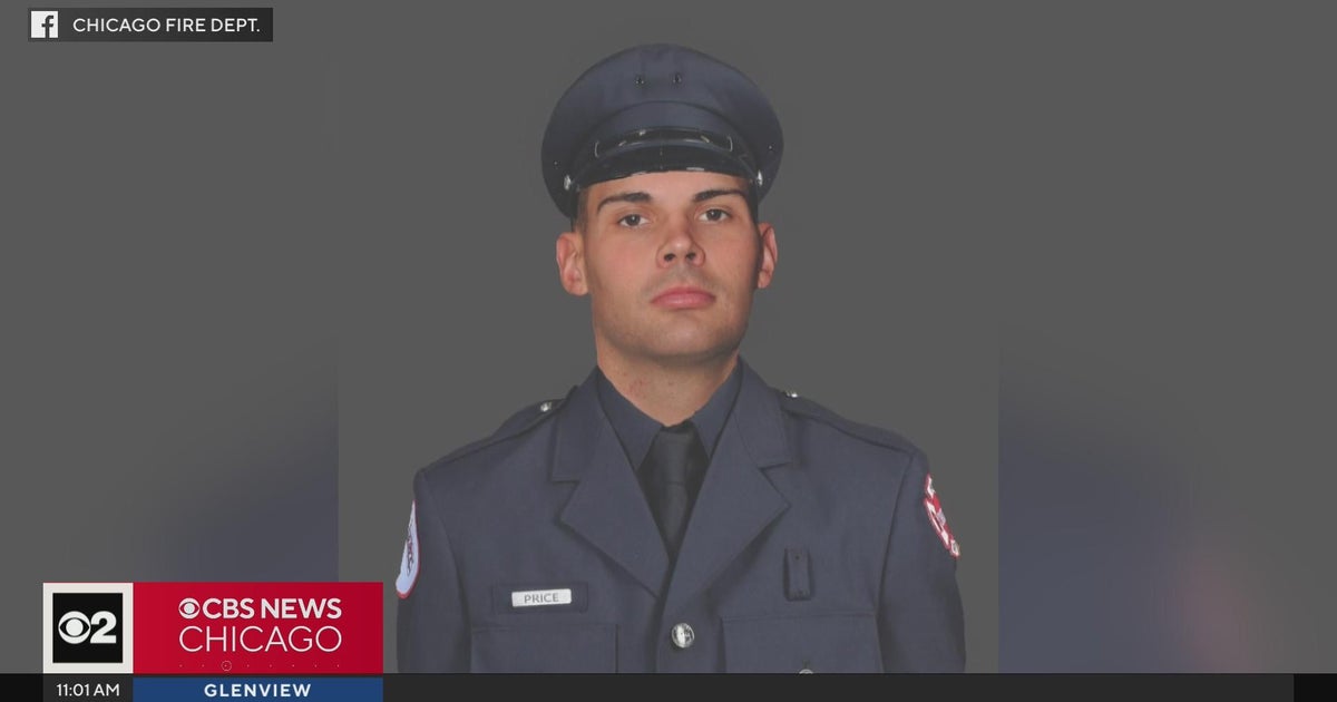 Chicago firefighter dies after battling fire on North Side - CBS Chicago