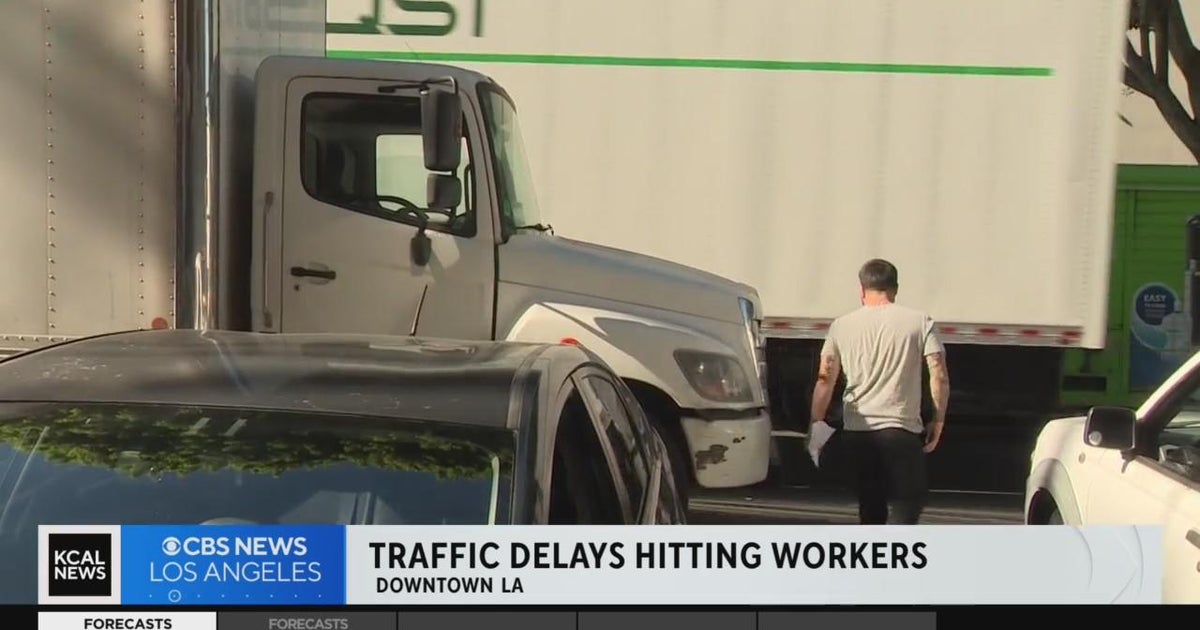 Traffic delays from 10 Freeway closure strains local businesses - CBS ...