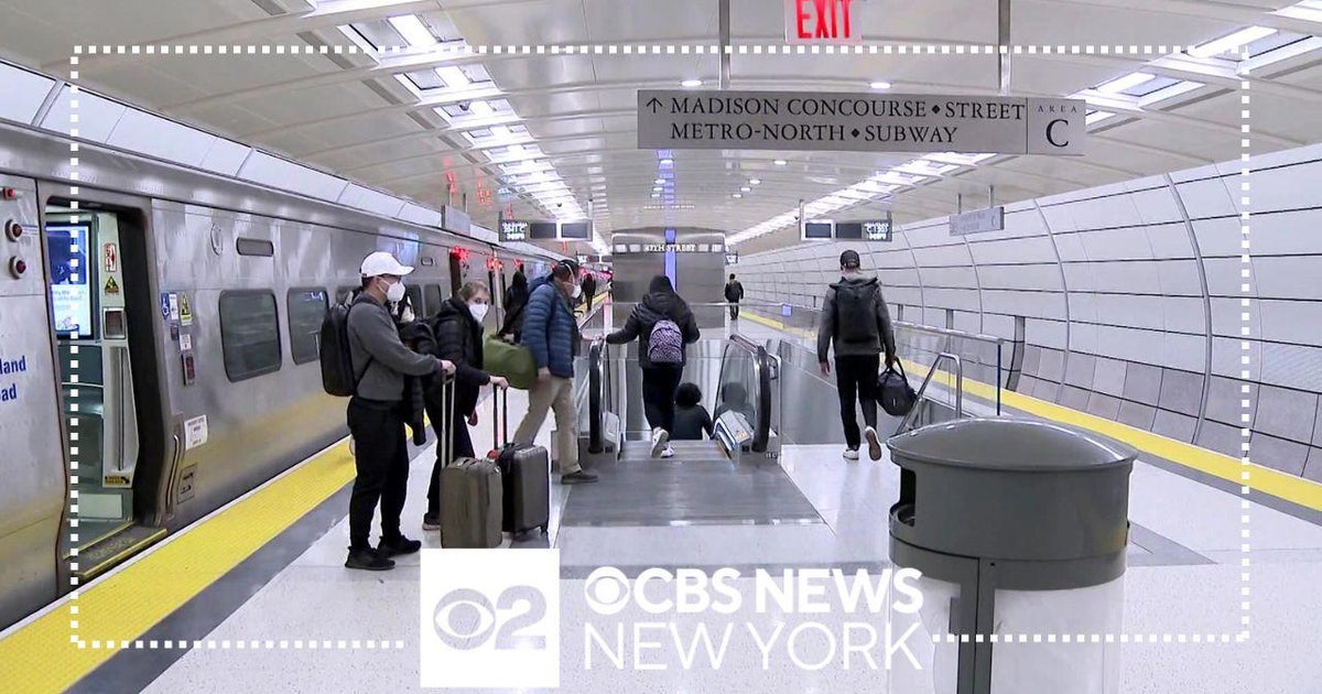 MTA announces upgraded cell service at 3 LIRR stations - CBS New York