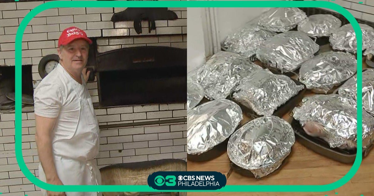 Thanksgiving turkey tradition continues at Cacia's Bakery in South ...