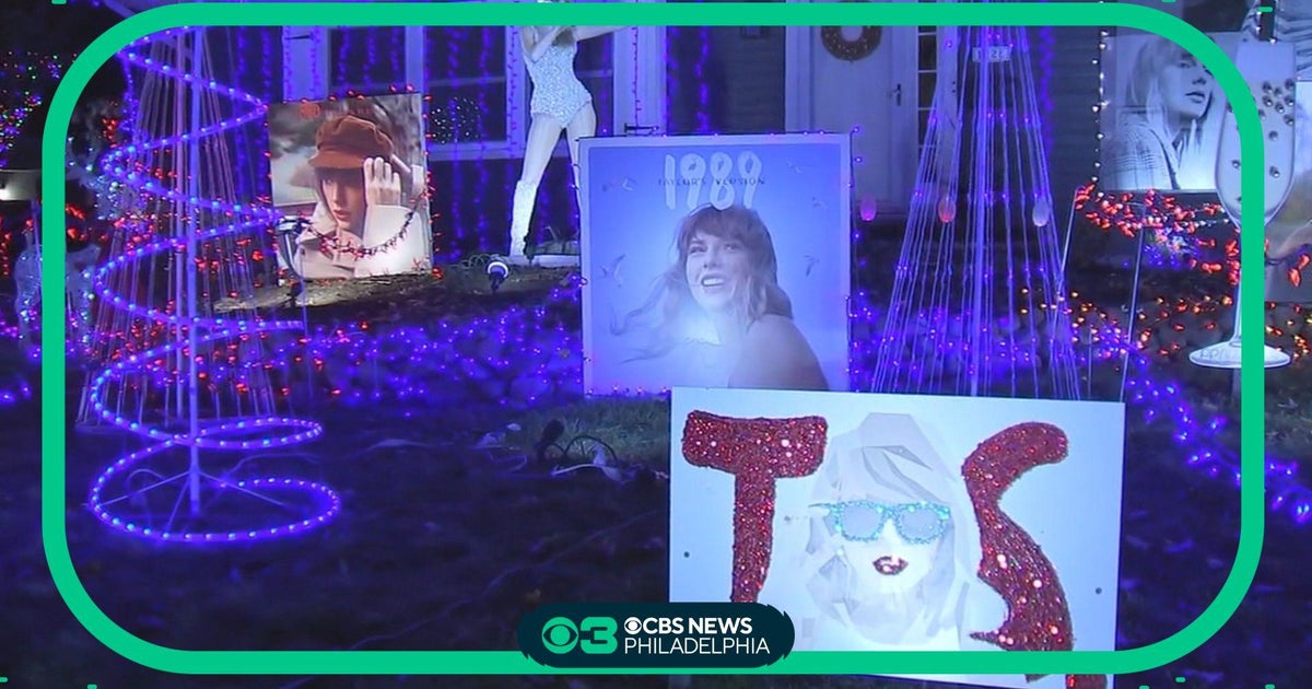 Check out this Taylor Swift-themed holiday display at Illinois house ...