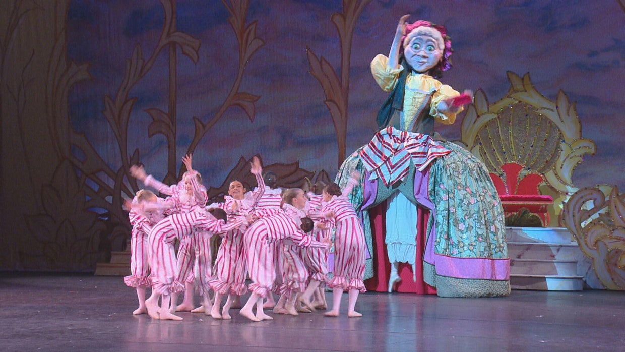 It takes a team to present Mother Ginger character in Colorado Ballet's ...