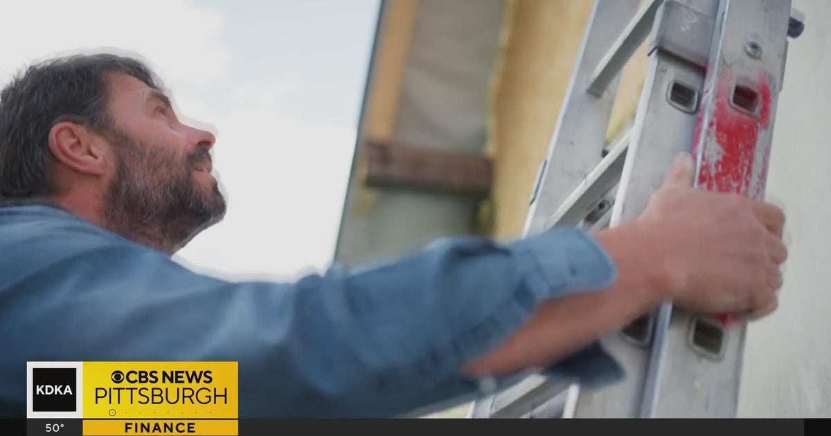 Avoiding Christmas decorating injuries - CBS Pittsburgh