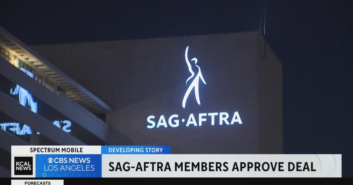 SAG-AFTRA members ratify contract with Hollywood Studios - CBS Los Angeles