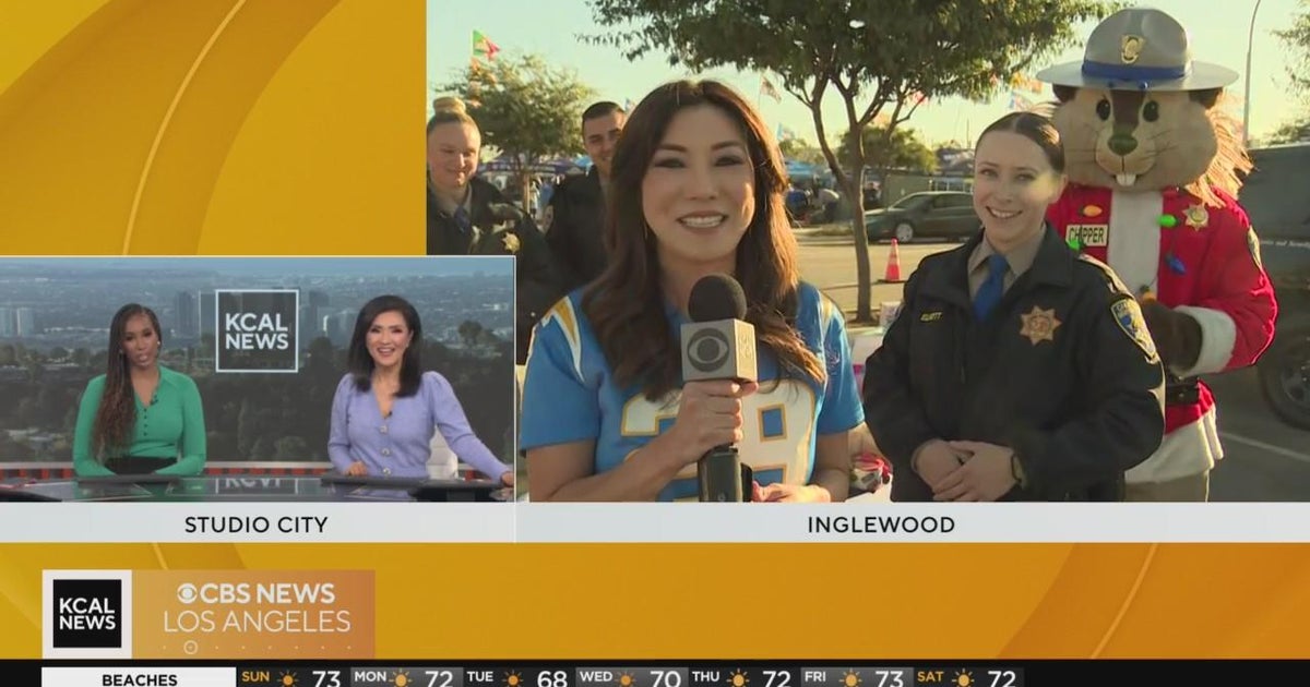 Chips for Kids Toy Drive spreading holiday cheer at SoFi Stadium - CBS ...