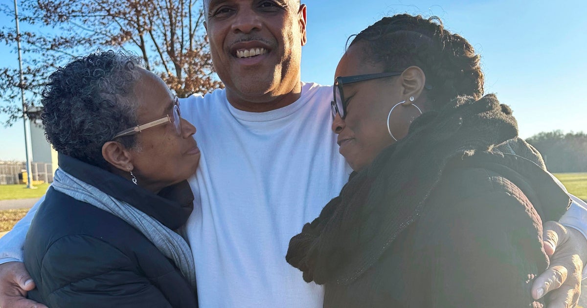 Judge vacates murder conviction of Chicago man wrongfully imprisoned ...