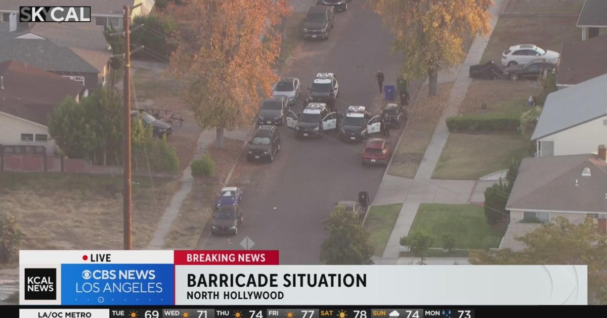 LAPD in standoff with woman in North Hollywood vehicle - CBS Los Angeles
