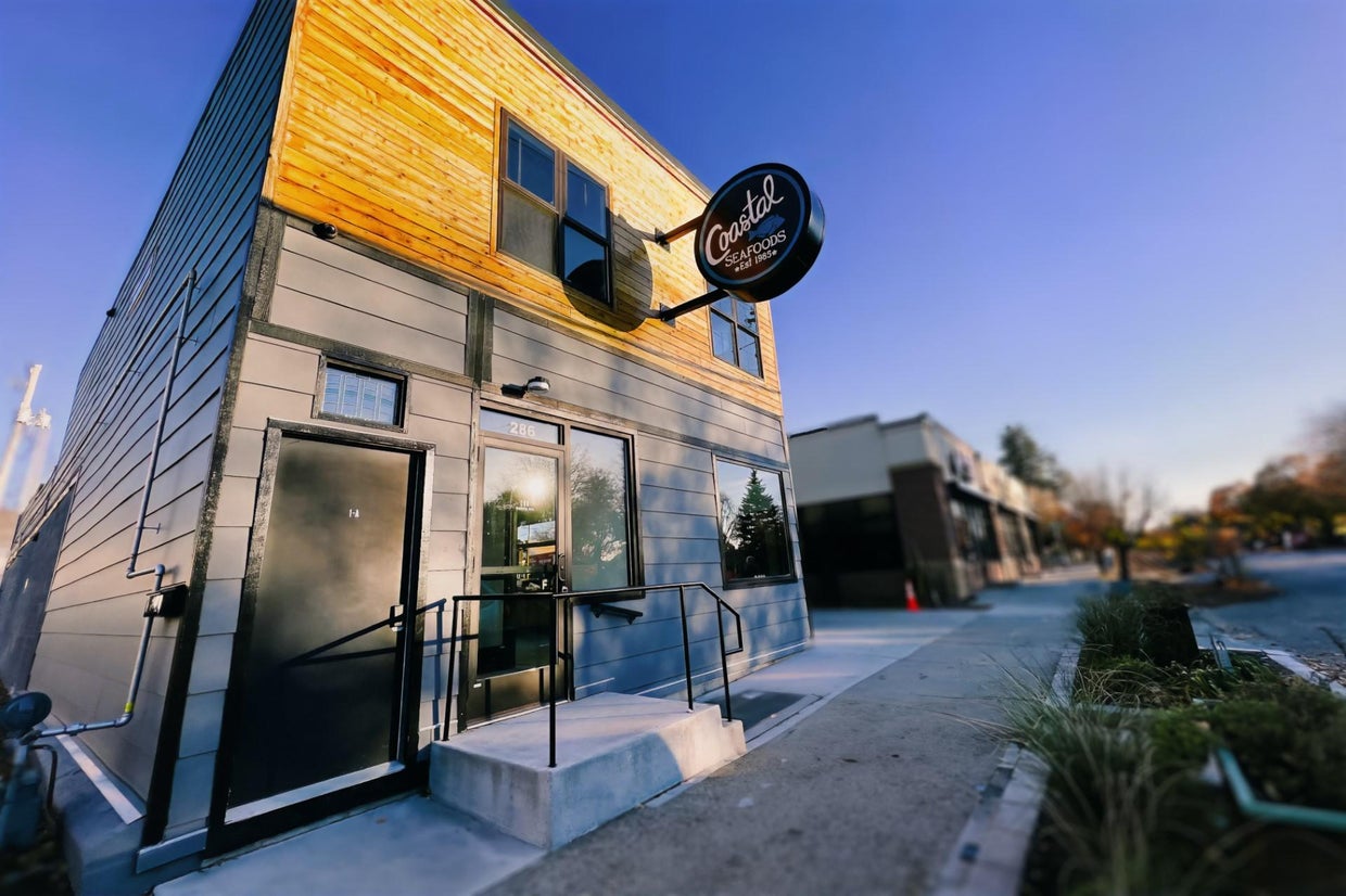 Coastal Seafoods moves St. Paul location, adds restaurant - CBS Minnesota