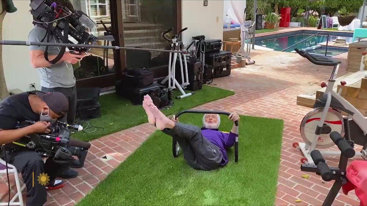 Dick Van Dyke: Forever young - CBS News