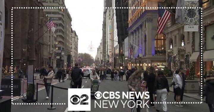 NYC officials call Open Streets program a holiday success - CBS New York